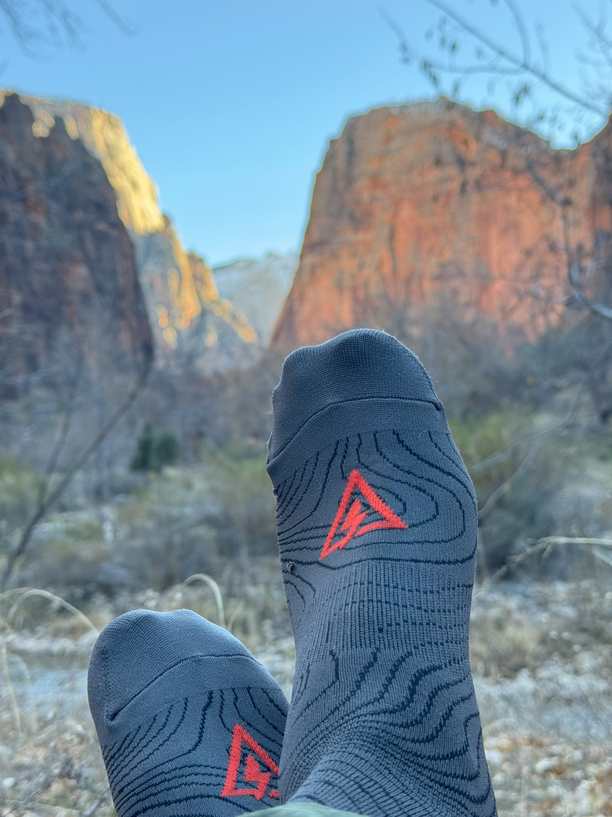 Topo KOM Cooling Socks – VOLTAGE LTD