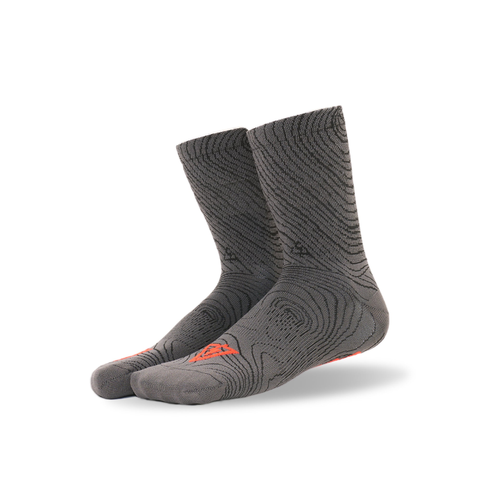Topo KOM Mid Cooling Socks – VOLTAGE LTD